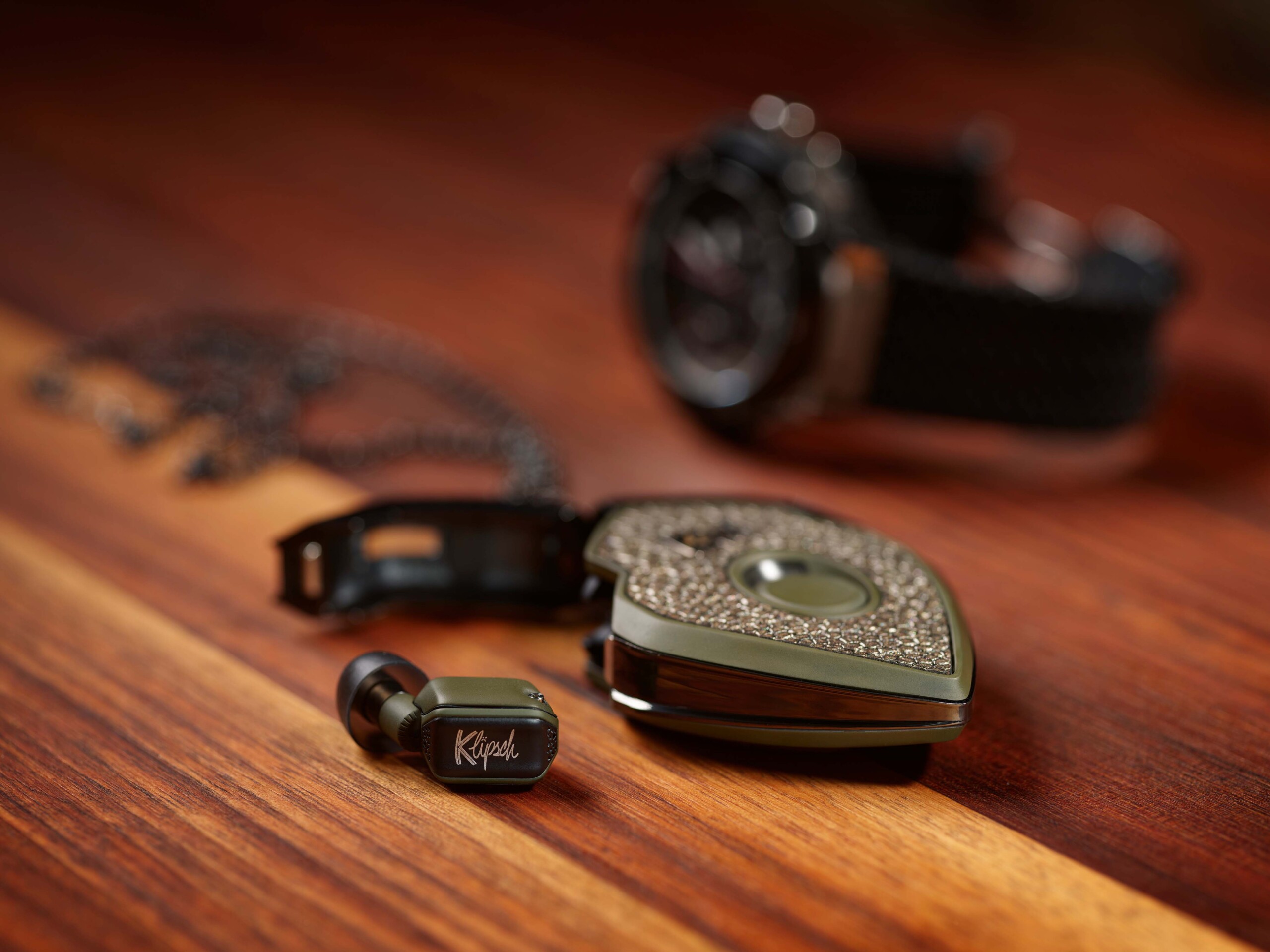 IN-EAR COMPUTING - InkedMag